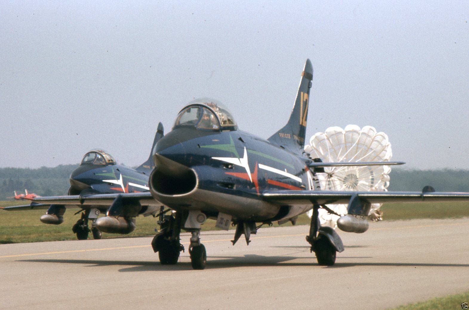 Il generale Mura difende lo «pattuglia acrobatica» - Storia delle ...