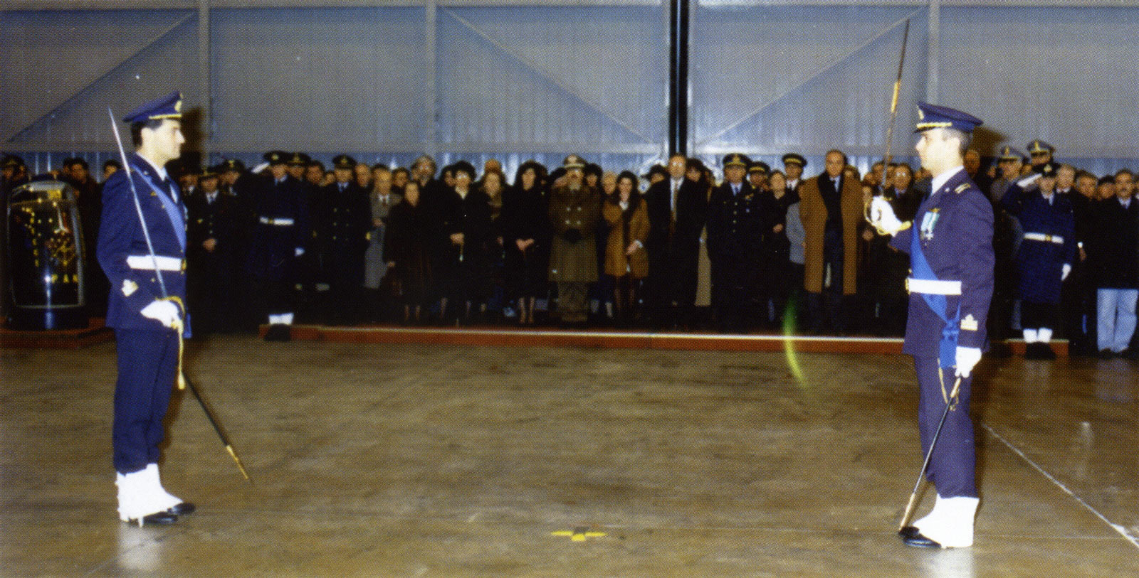 Il saluto del Comandante uscente ai suoi piloti o "missed man" - Storia ...